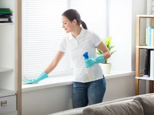 Why Working Moms Need To Hire a House Cleaner 👩‍💼
